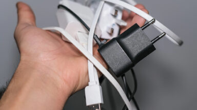 Sur quel chargeur brancher son smartphone sans risque ? USB-C ...